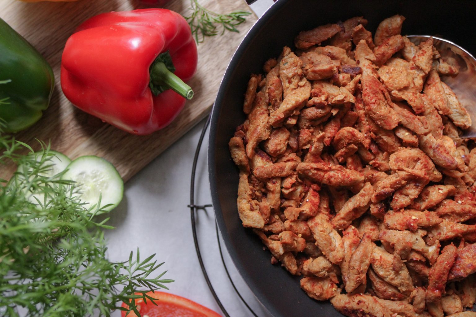 Leckere Gemüsepfanne & texturiertes Soja richtig zubereiten • veggies ...
