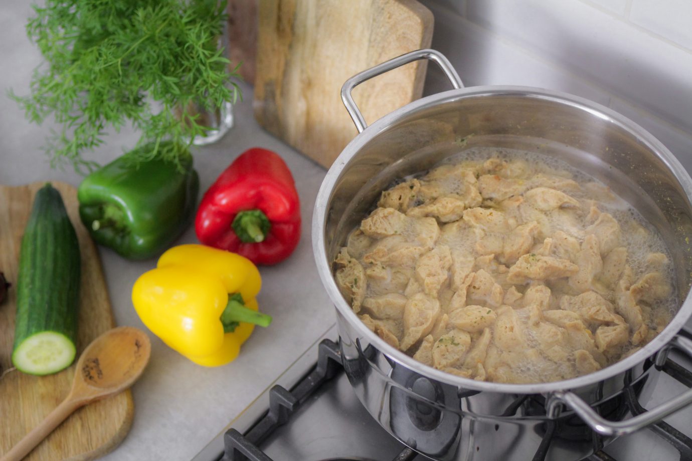 Leckere Gemüsepfanne & texturiertes Soja richtig zubereiten • veggies ...