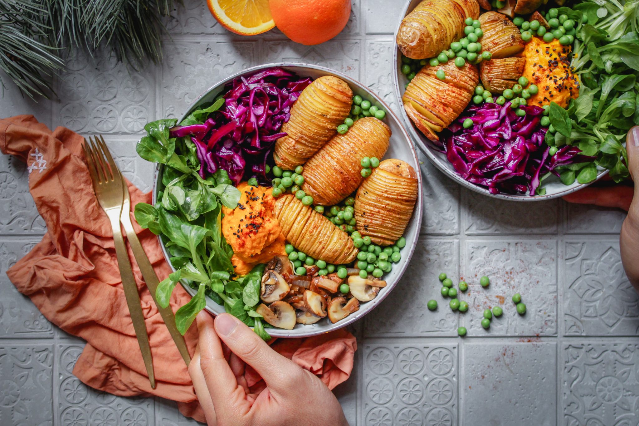 Awesome vegan "Winter Bowl" with Hasselback Potatoes • veggies | vegan